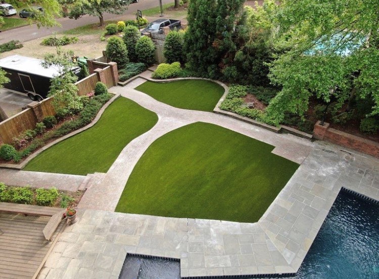 Maintenance-free Poolside Play Area Outside Memphis - Synthetic Turf ...