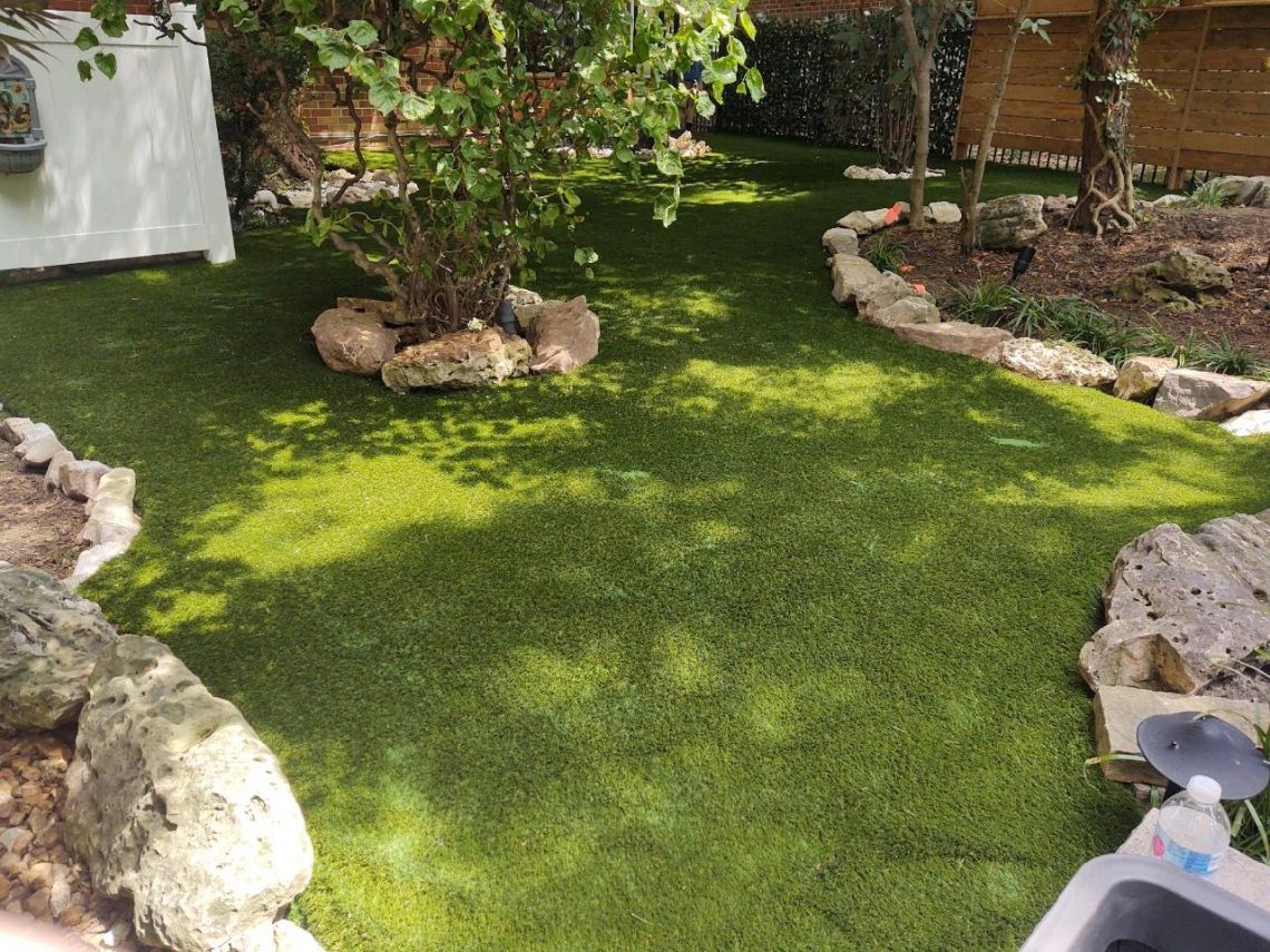 Artificial Turf Borders: Types of Turf Edging and Installation Ideas ...